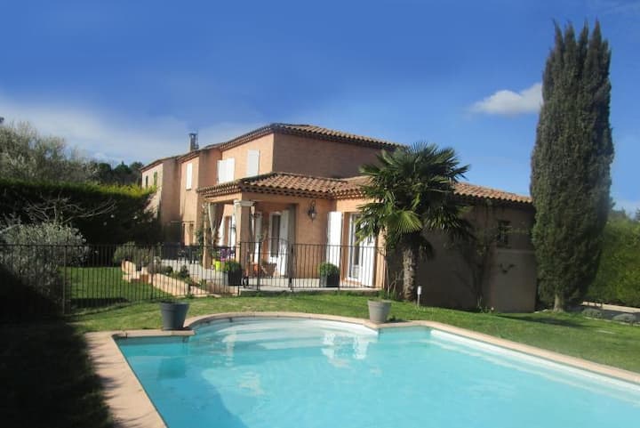 Maison 150 M² - Cabanon 42 M² - Clim Et Piscine - Aix-en-Provence