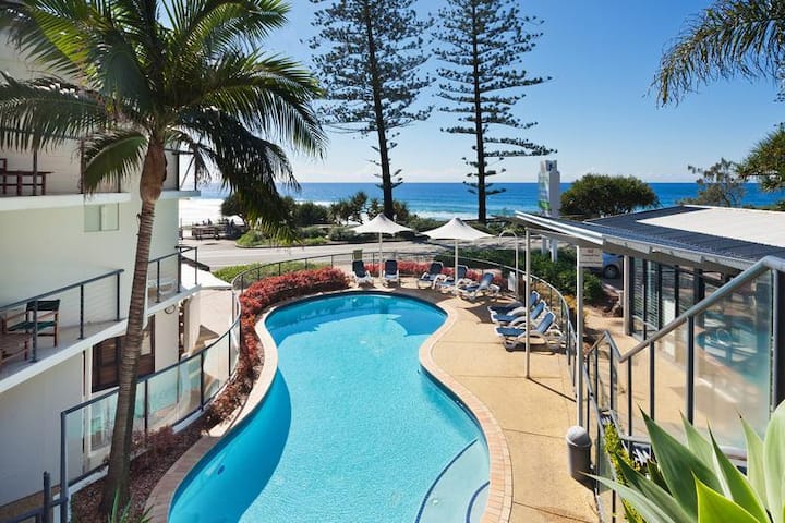 2bed, 2bath Coolum Beach Retreat: Family Resort - Peregian Beach