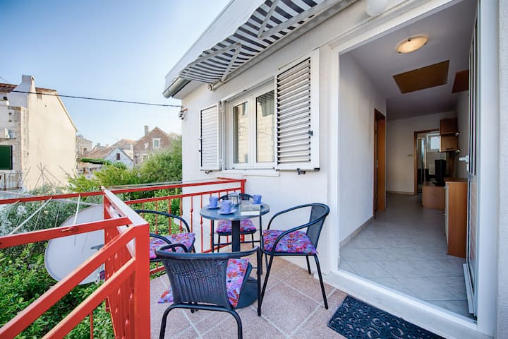 In The Heart Of Komiža -Cozy And Quiet Apartment-c - Komiža