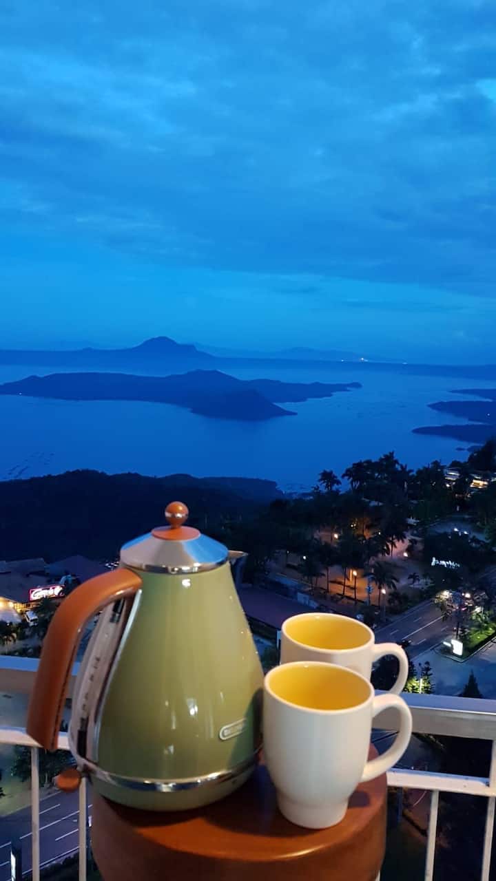 Loftbed@wind Taalview Balcony Wifi+netflix - Tagaytay