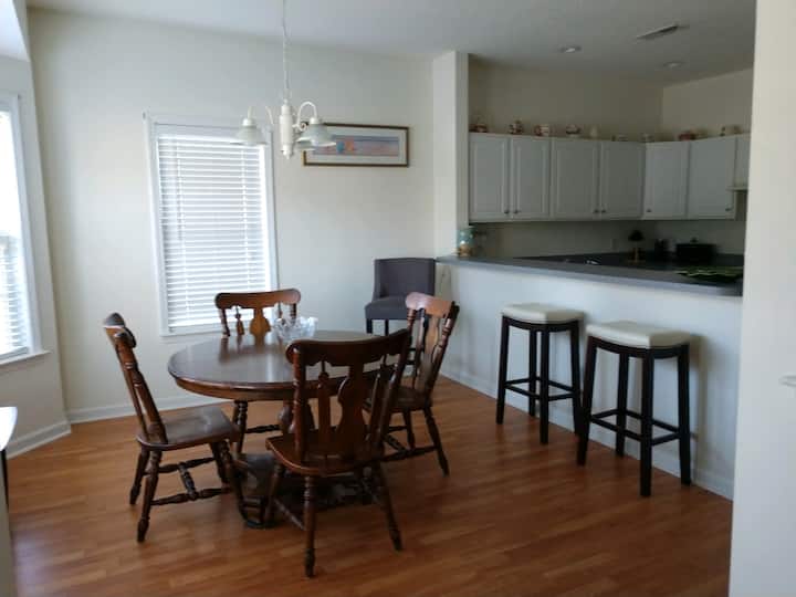 Inlet Cottage 2 Br 1 Ba Ground Level Clean & Quiet - Murrells Inlet, SC