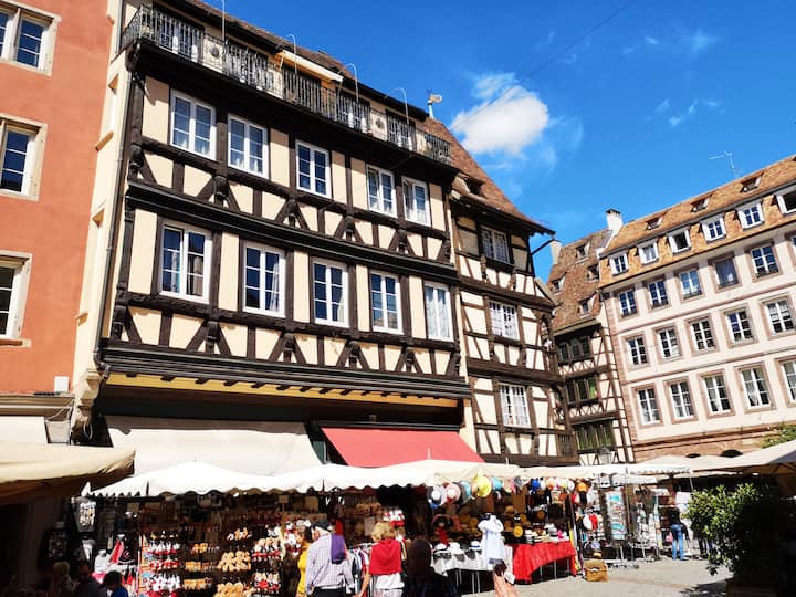 Sous Les Toits De Strasbourg ,Petit Coin Cosy.... - Strasburgo