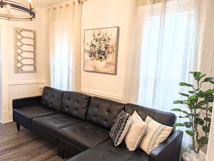 Unique Renovated Room In A Bright Space! Near Dt - Grand Rapids, MI