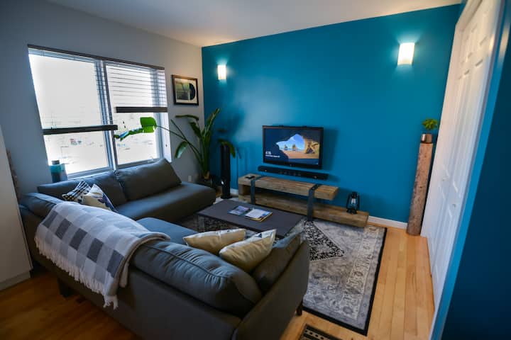 Downtown Yukon Apartment Min 60 Day Rental - Whitehorse, Canada