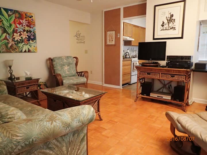 2nd Floor Peaceful Property Near Uf/downtown - Gainesville, FL