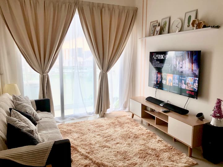 Cozyhome~ Kl Lakeview ~2 Bed & 2 Bath ~58” Smarttv - 吉隆坡