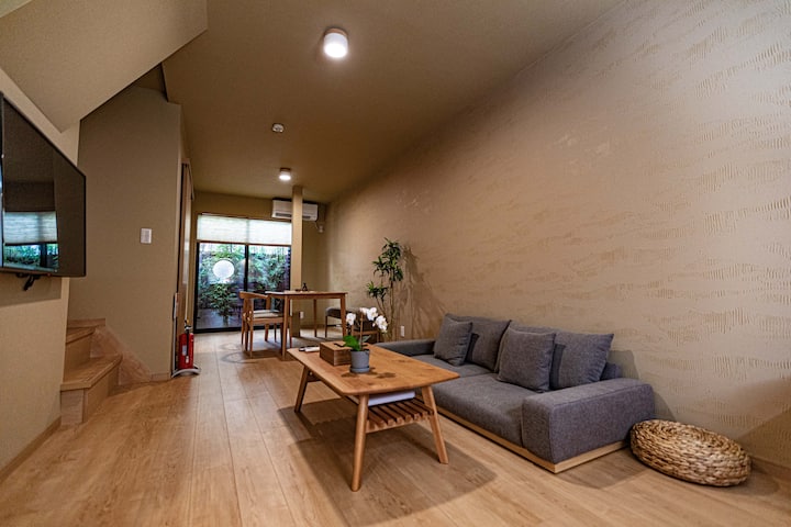 雫|临近天王寺,双线直达心斋桥、难波、梅田|到动物园前站5分,新今宮站10分钟|家庭房|日式一户建 - Osaka