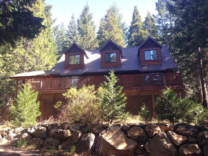 The Altes Mountain Chalet On Mt. Shasta - Dunsmuir, CA