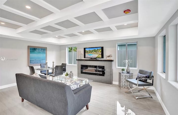 🌴 Private Pool & Garden ☀️ 3b/3ba 👨🏻‍🍳 2 Full Kitchens - Fort Lauderdale, FL