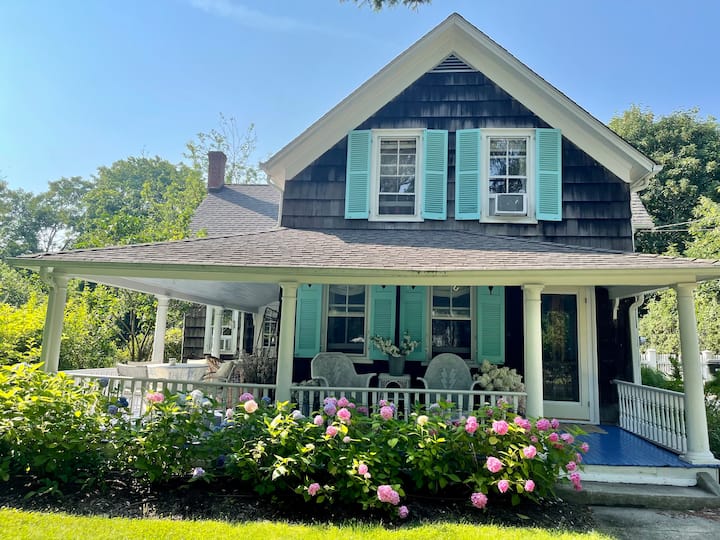 Historic Sag Harbor Home - Walk To Town! - Sag Harbor, NY