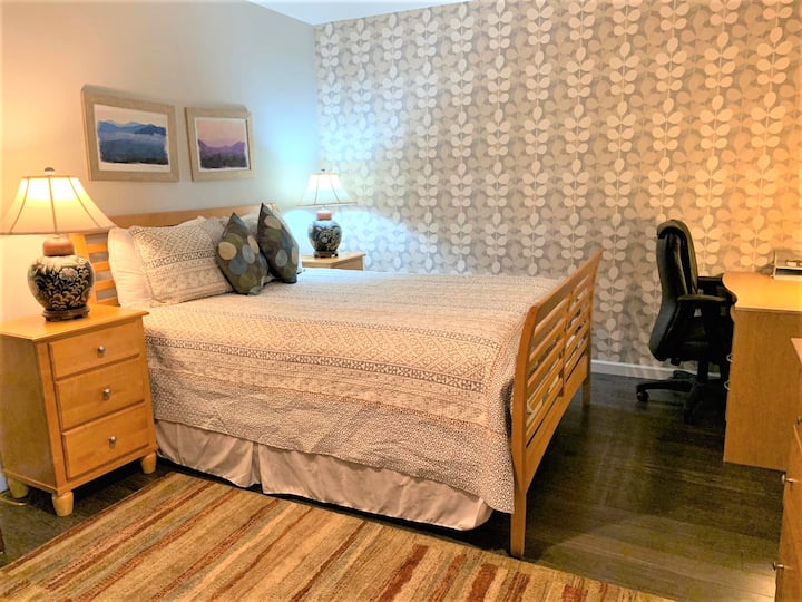 Cozy Room With Balcony Near Downtown & Uva. - Charlottesville, VA