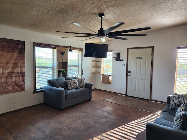 Retreat On Pearl - Fort Worth, TX