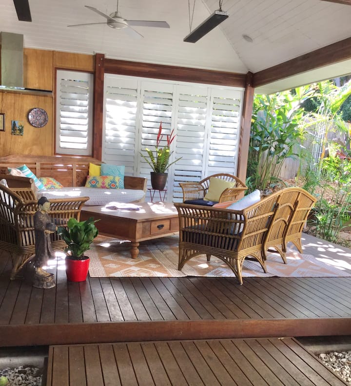 Wander + Rest ~ Peaceful Eumundi (Queen Room) - Noosa