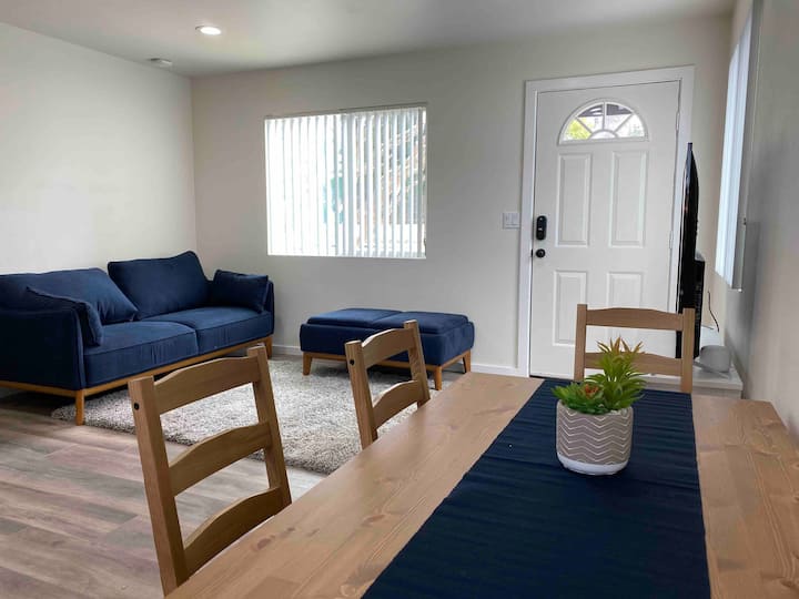 Pet Friendly!  King Bed, Bk Yard, Wifi, Parking. - San Dimas, CA