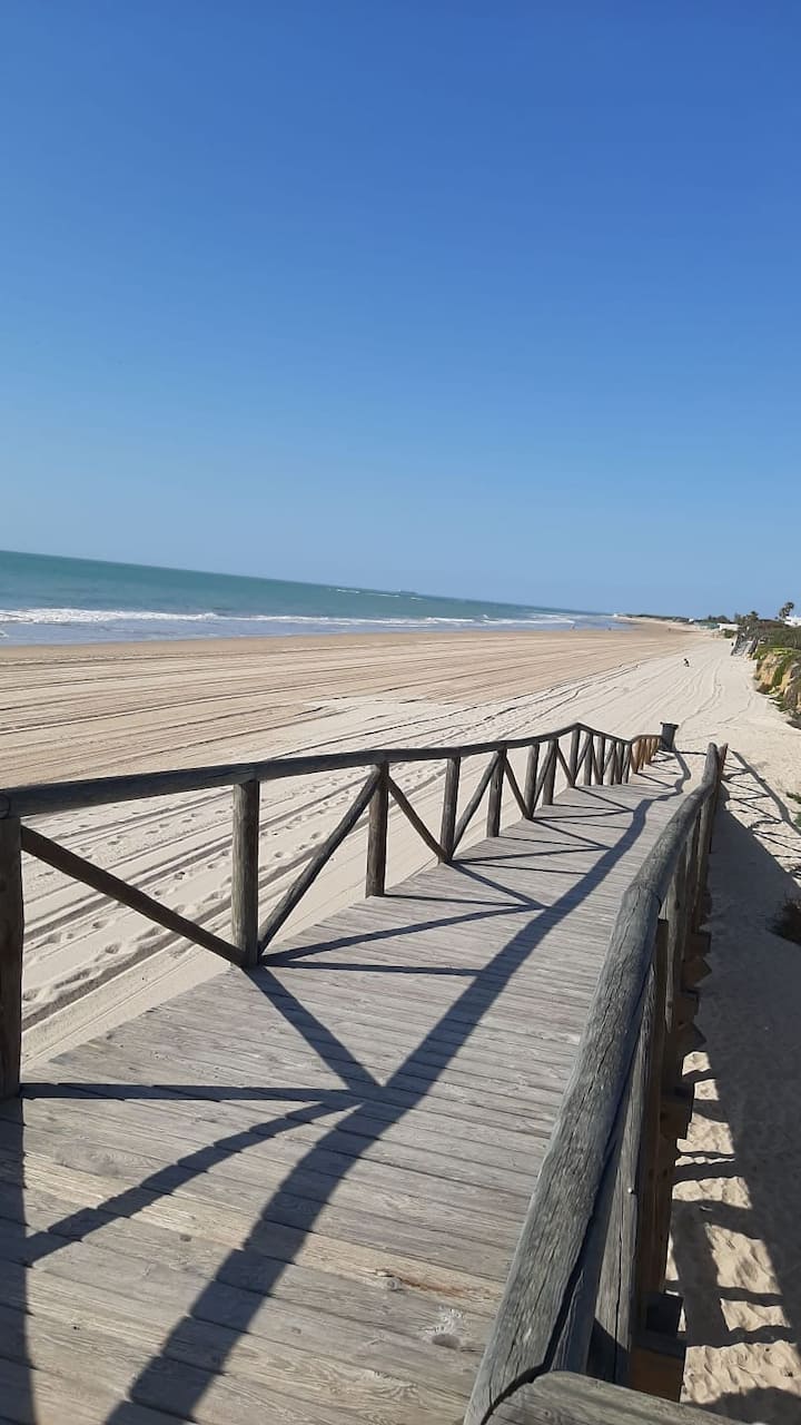 Piso Completamente Renovado 5min De Playa De Regla - Chipiona
