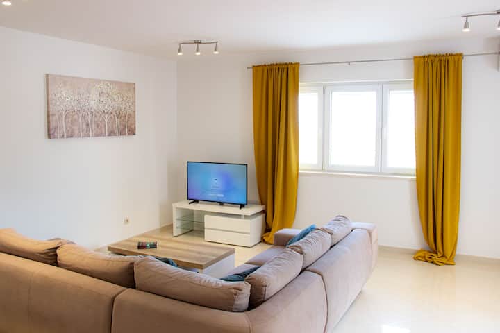Villa Lusy Spacious Two-bedroom Apartment No.3 - Cavtat