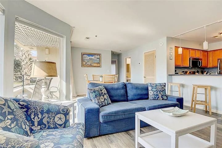 The Seacrest | Pool | Steps To The Beach | Balcony - Virginia Beach, VA