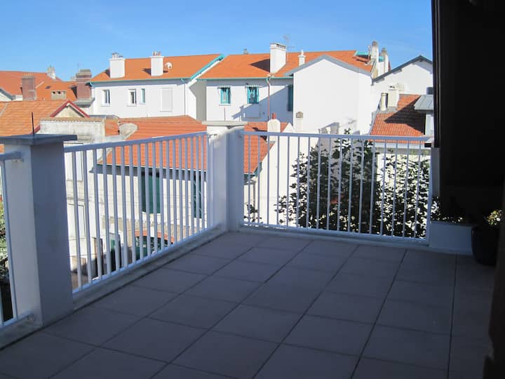 Appartement Avec Terrasse & Parking - Biarritz