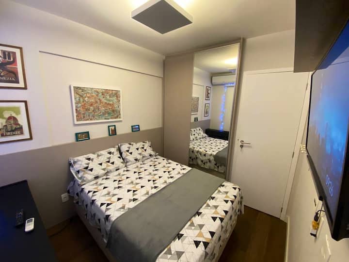 Studio Moderno Equipado Próx Ao Barigui. Com Vaga - Curitiba