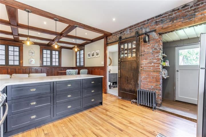 Www.benchwinehouse.com Character And Charm - Beamsville