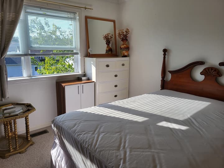 Marriott's Design Rm/ Walkin Shower/kitchette - Nazareth, PA