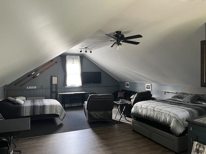 Cold River Studio - Rutland, VT