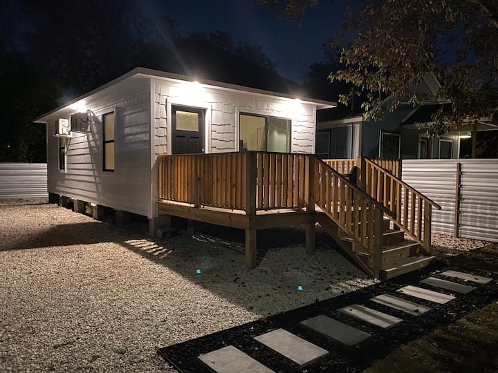 Secluded Retreat 10 Min Fr Downtown Yard Gated - Houston, TX