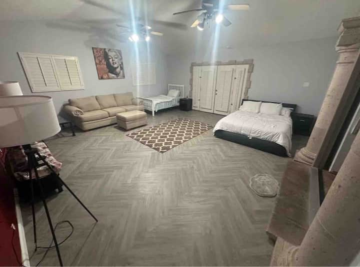 Private Guesthouse - Simi Valley