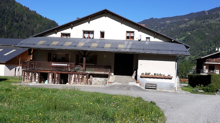 Appartement Sur La Route Des Grandes Alpes - Lac de la Gittaz