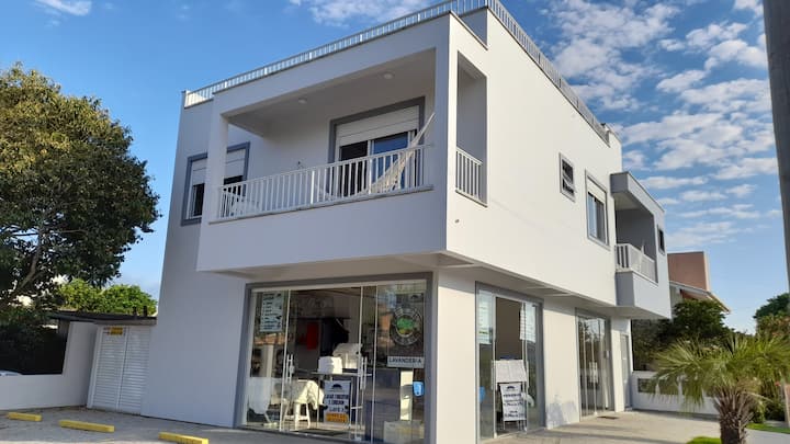 Apartamento Encantador Com Sacada E Estacionamento - Garopaba