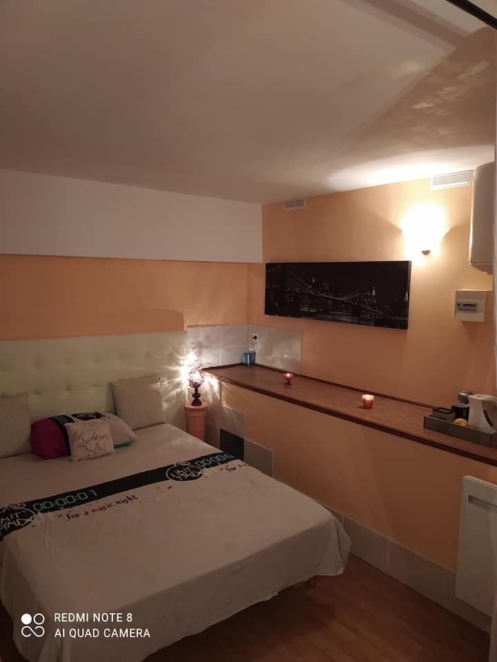 Suite Indépendante Dans Villa Avec Terrasse - Menton