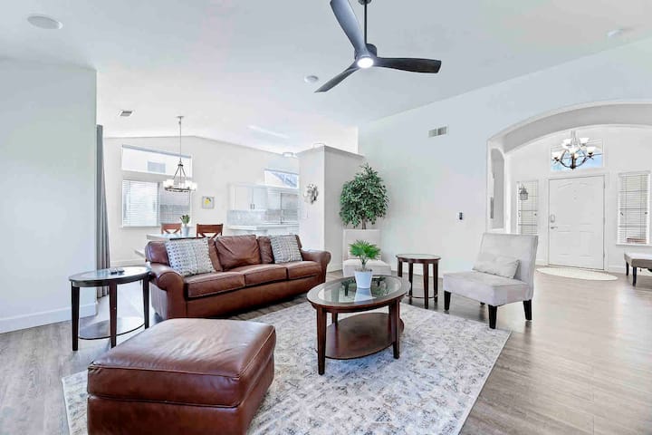 Peaceful Travelers Retreat - Dual Kings - Fresno, CA