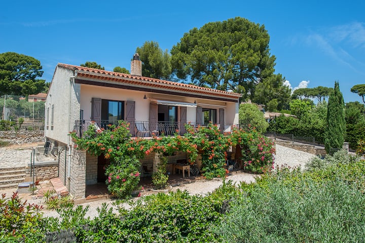 Bord De Mer, Villa Au Calme, Spacieuse Et Ombragée - La Ciotat