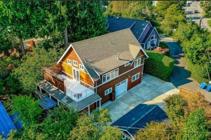 Luxury Loft @ Matthews Beach Seattle - Seattle, WA