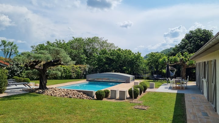 Détente. Maison à La Campagne Avec Piscine - Roybon
