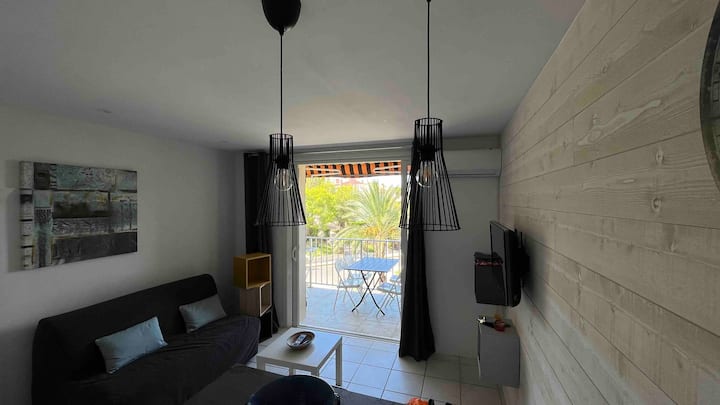 Studio Dans Résidence En Bord De Mer - Saint-Cyr-sur-Mer