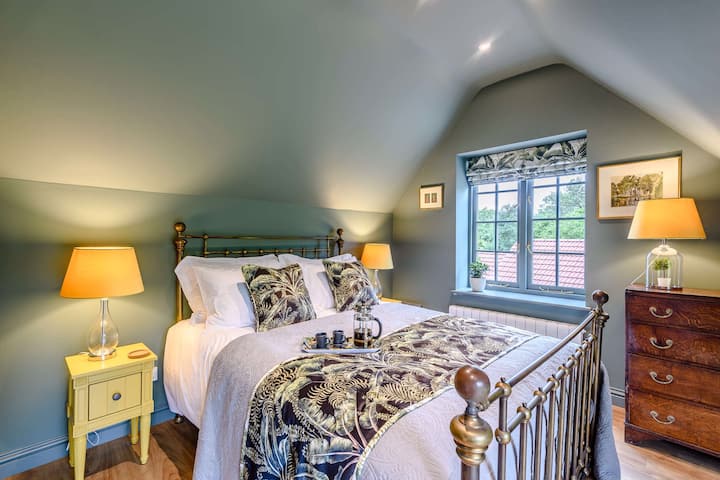 The Larder At Long Barn For Glastonbury Festival - Shepton Mallet