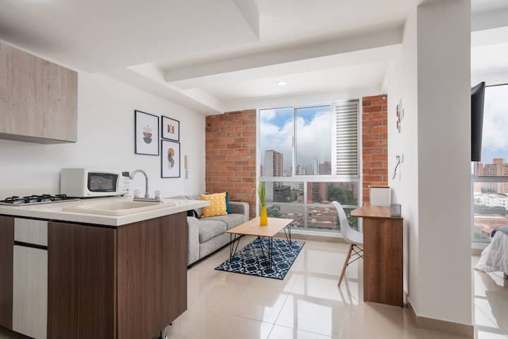 Unique Location: Near Metro Station Apartment 1303 - Medellín