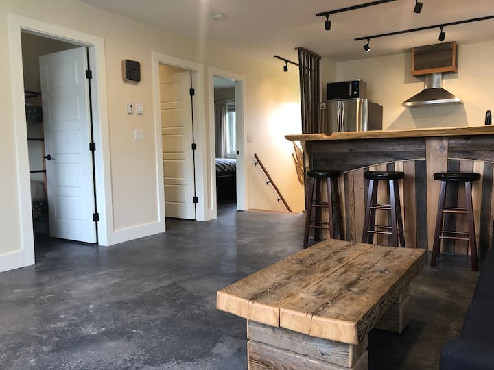 Modern And Private; Downtown Suite "The Neve" - 雷夫爾斯托克