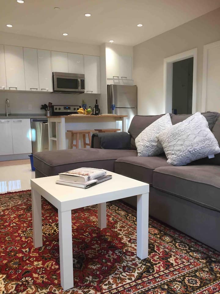 Suite By The Creek - 北溫哥華市