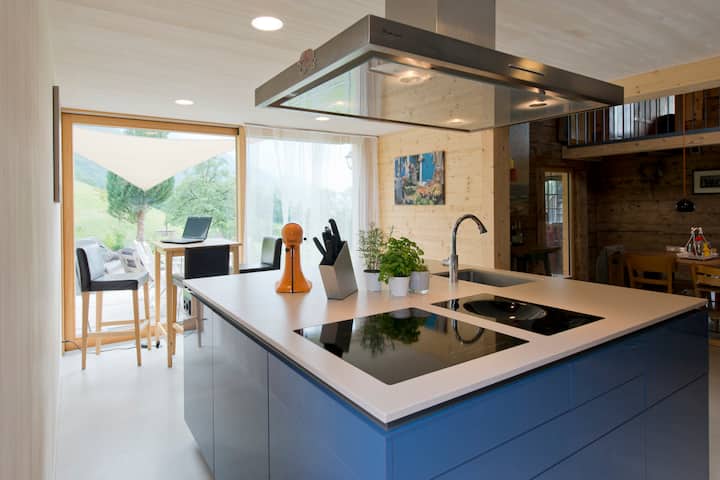 Charming Historical Wooden Farmhouse In Swiss Alps - Stans
