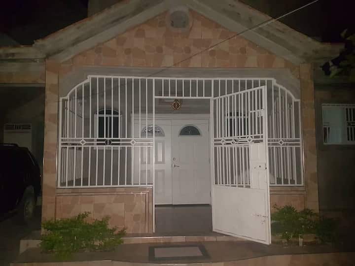 3 Bedr 3 Bathr Very Nice & Private Place P Au P Ht - Puerto Príncipe