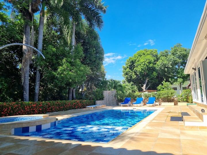 Villa En El Peñon-girardot - Ricaurte