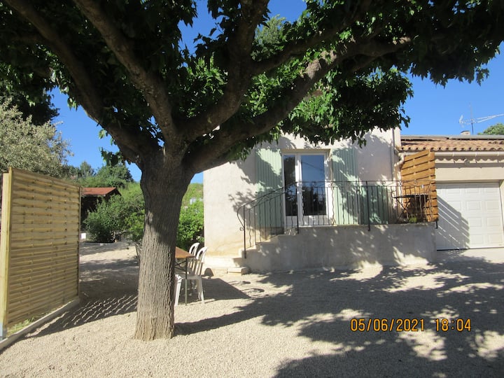 Petite Maison Un Cadre Reposant - Cadenet
