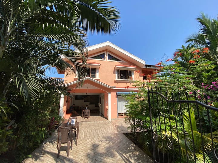 Alanas Home Stay
Room 2
Quite&cozy With Wifi,ac - Anjuna