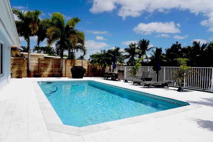 My Little Ocean Reef: Heated Salt Water Pool/dock - Fort Lauderdale, FL