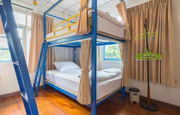 Nang Ta Yon @ Ban Thap Chang Hostel - Bangkok