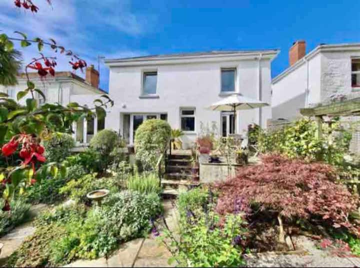 Beautiful Three Bed House Close To Beach And Shops - Helston