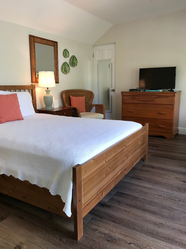 Cottage Getaway - Greenbank - Twizycharger - Bermuda