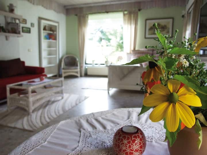 Gemütliche Ferienwohnung Im Grünen - Chemnitz